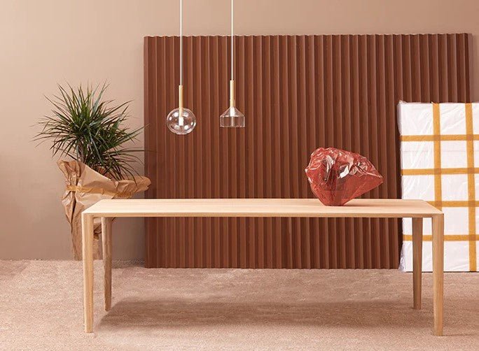 NINAS Designer Esstisch – Modernes Massivholz Design